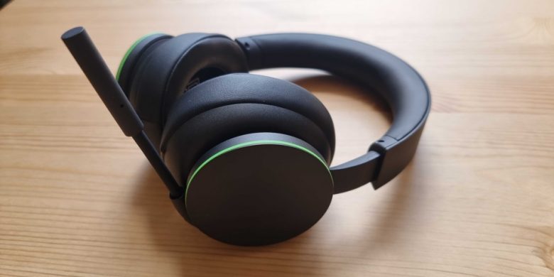 Xbox Wireless Headset Review | TheSixthAxis